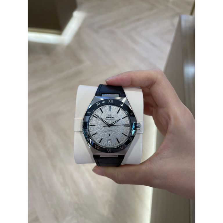 OMEGA – Time Movement