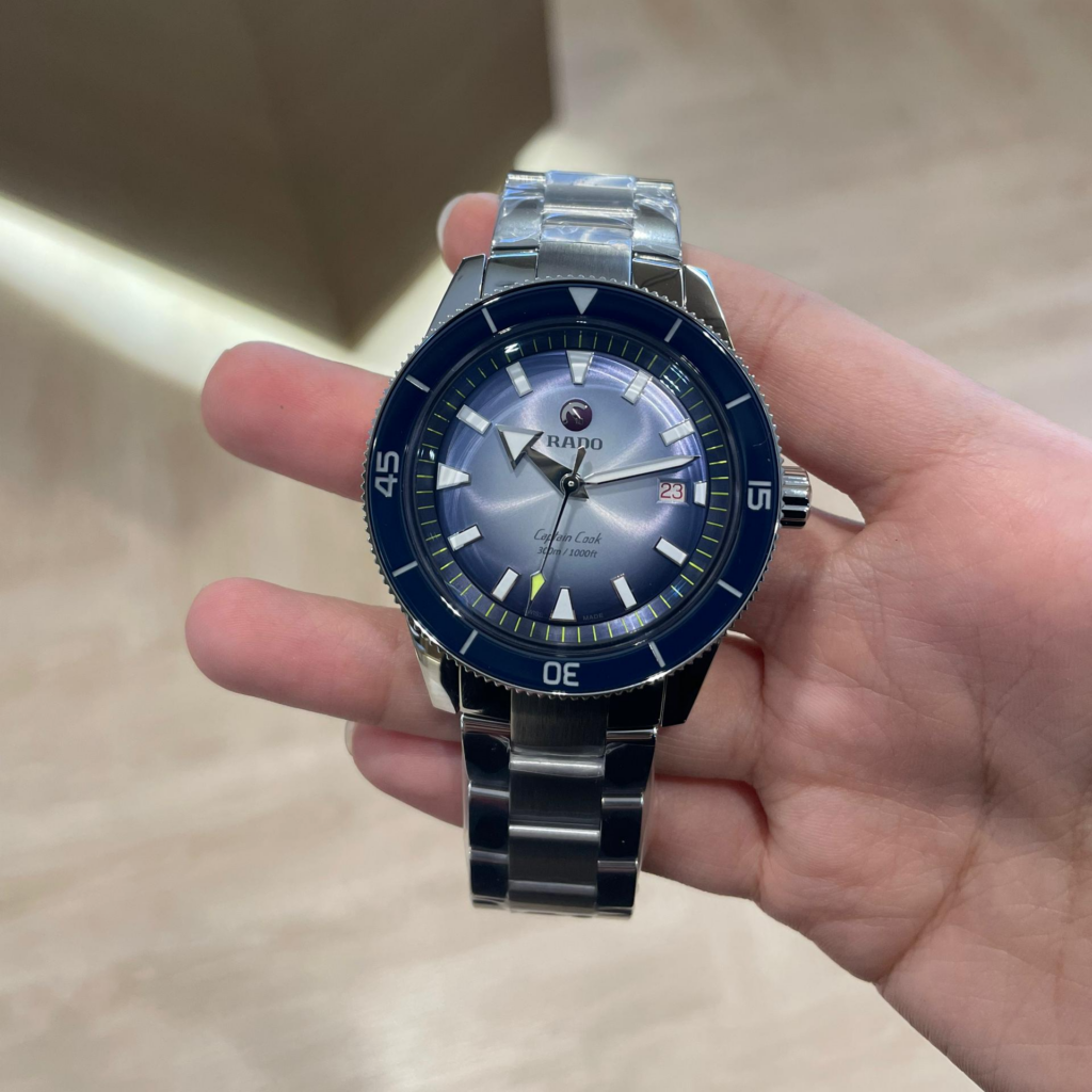 Rado Captain Cook Automatic (2 Extra Straps) – 42mm – Time Movement